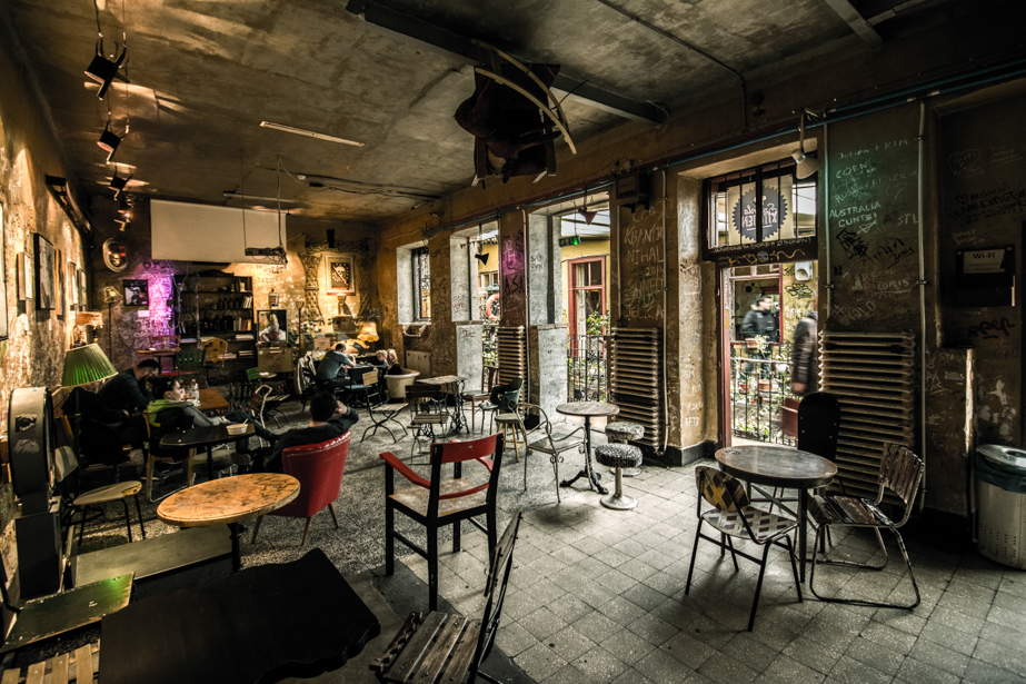 szimpla kert series – Albert Agulló